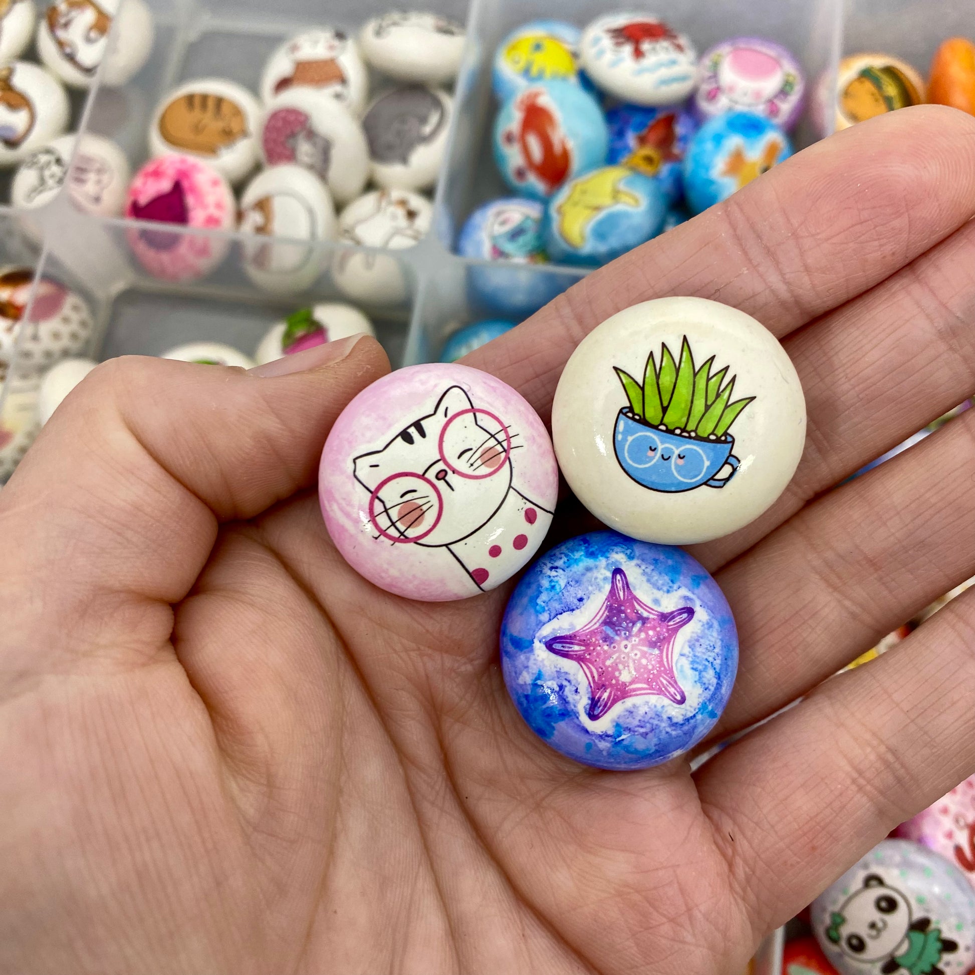 Pick 'n Mix Decorated Mini Ceramic/Plaster Round Pebbles Stones ...